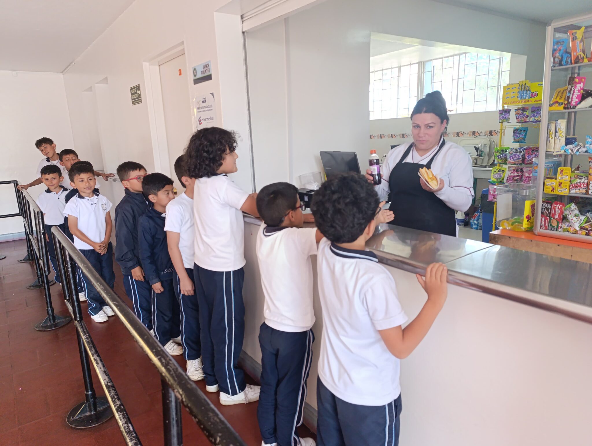 Proveedores – María Inmaculada School